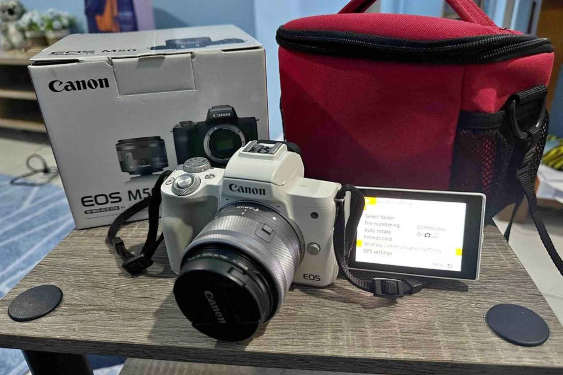 16 Best Cameras For Fashion Bloggers [Best Deals!] - OUT AND BEYOND