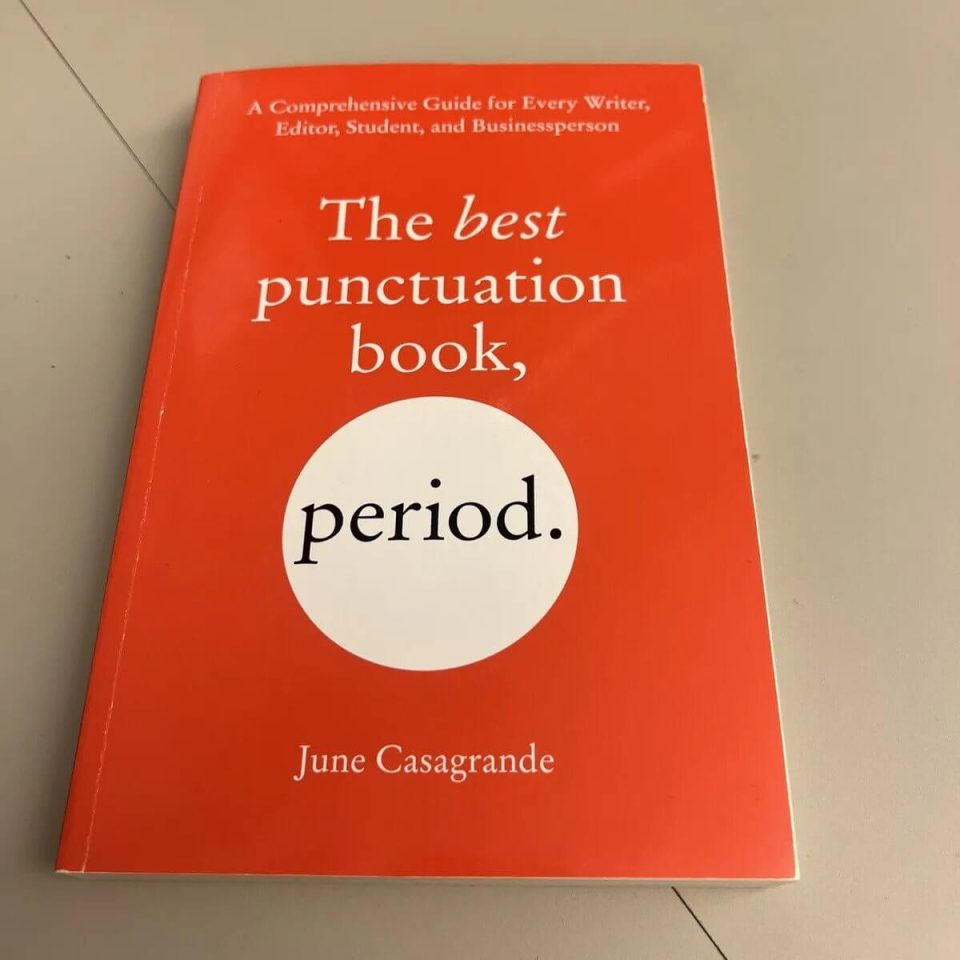 25 Best Proofreading Books To Read (Go From Beginner To Pro)