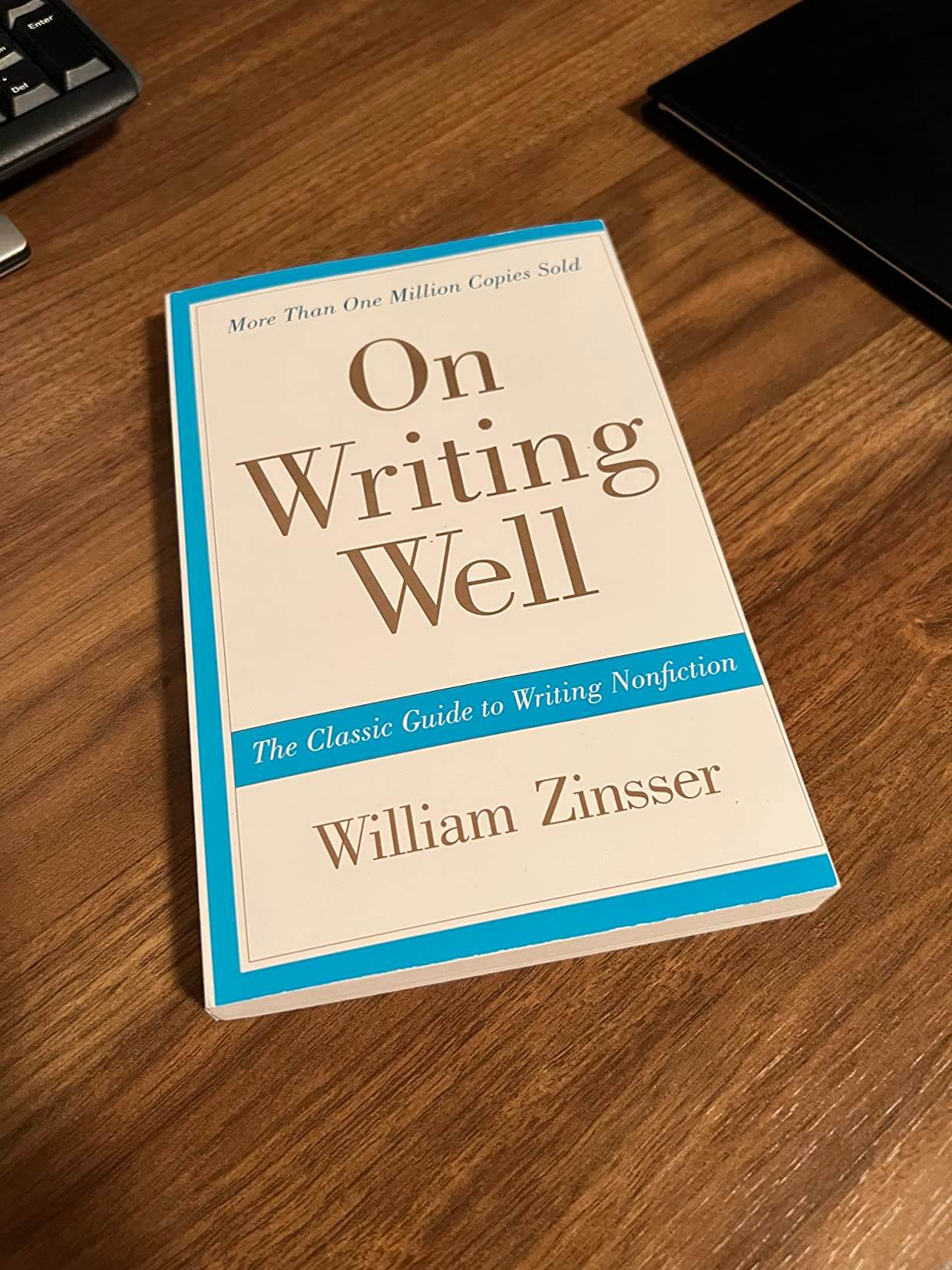 25 Best Proofreading Books To Read (Go From Beginner To Pro)