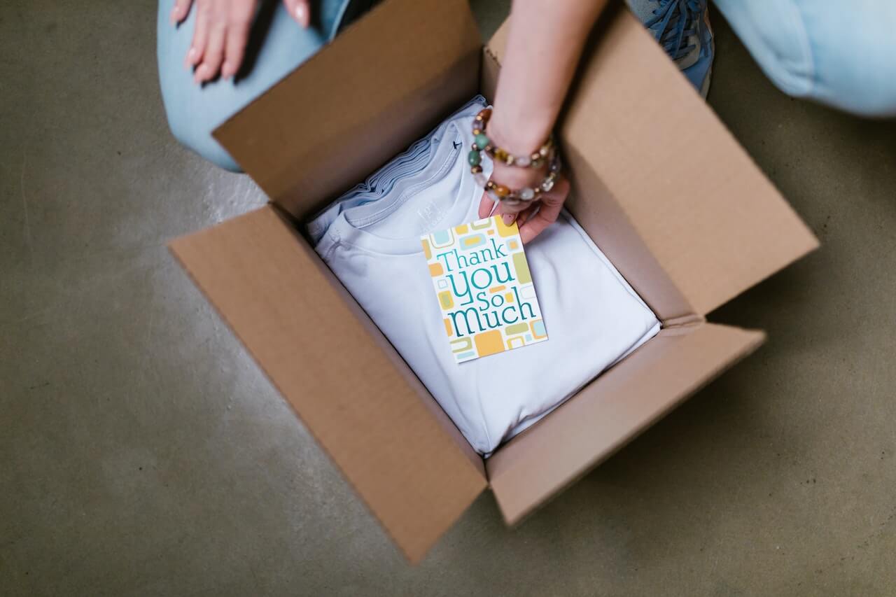 21 Ways To Get Your First Sale on Etsy with Proven Tips!