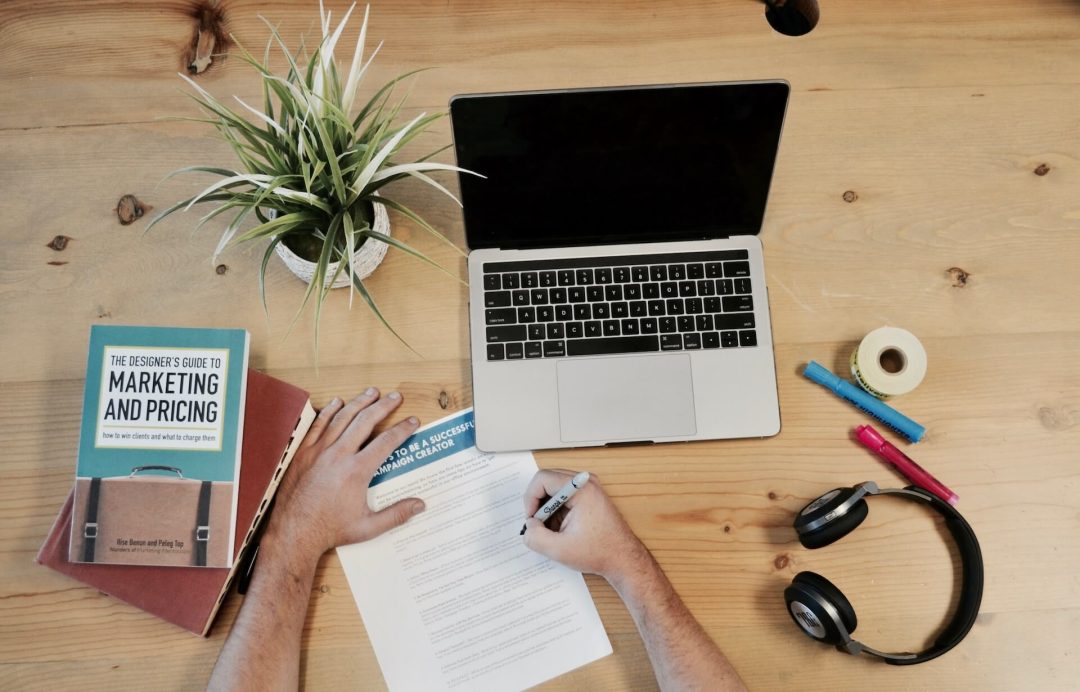 9 Best Bank Accounts For Your Etsy Business!