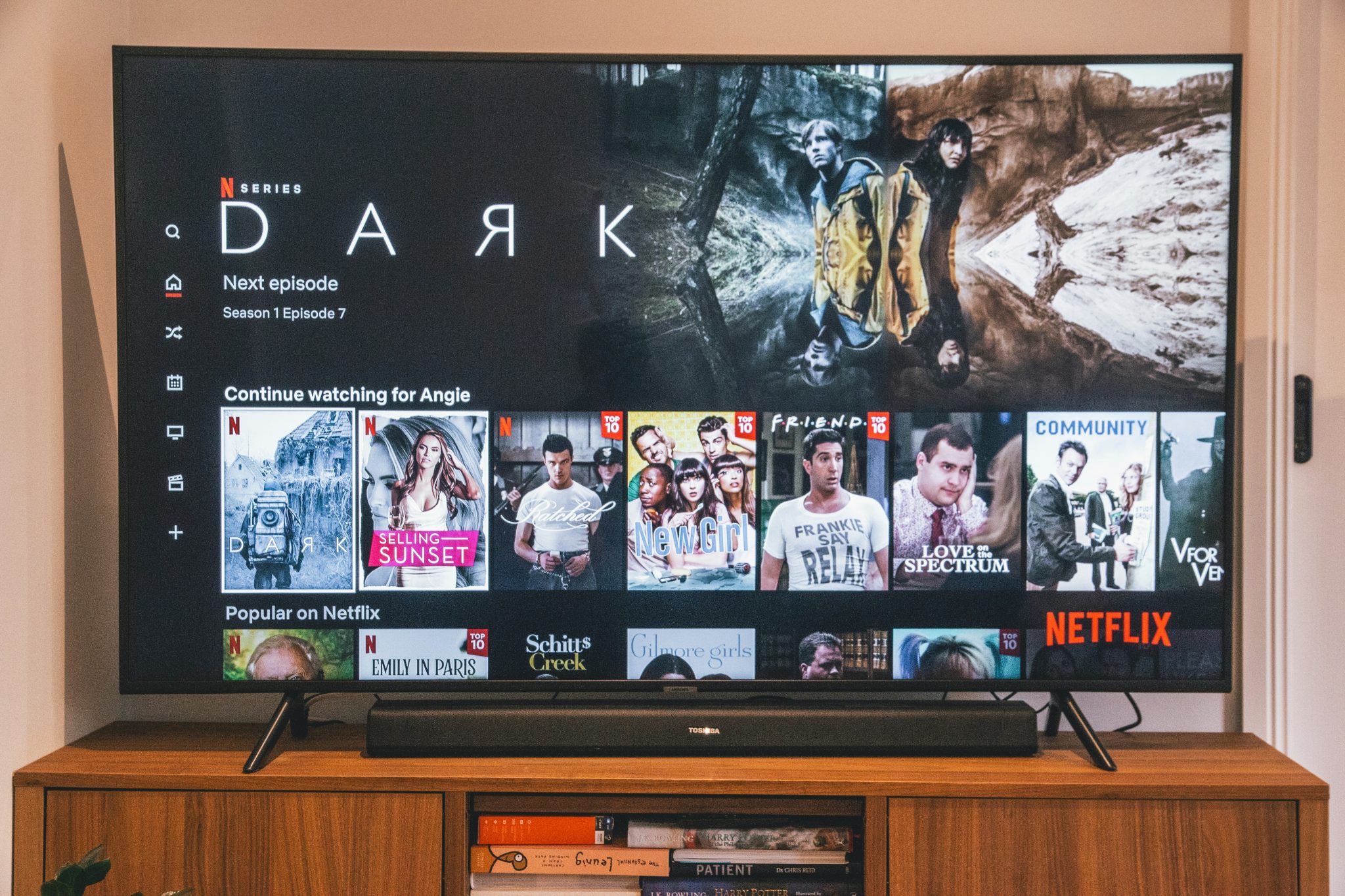 19 Ways To Get Paid To Watch Netflix!