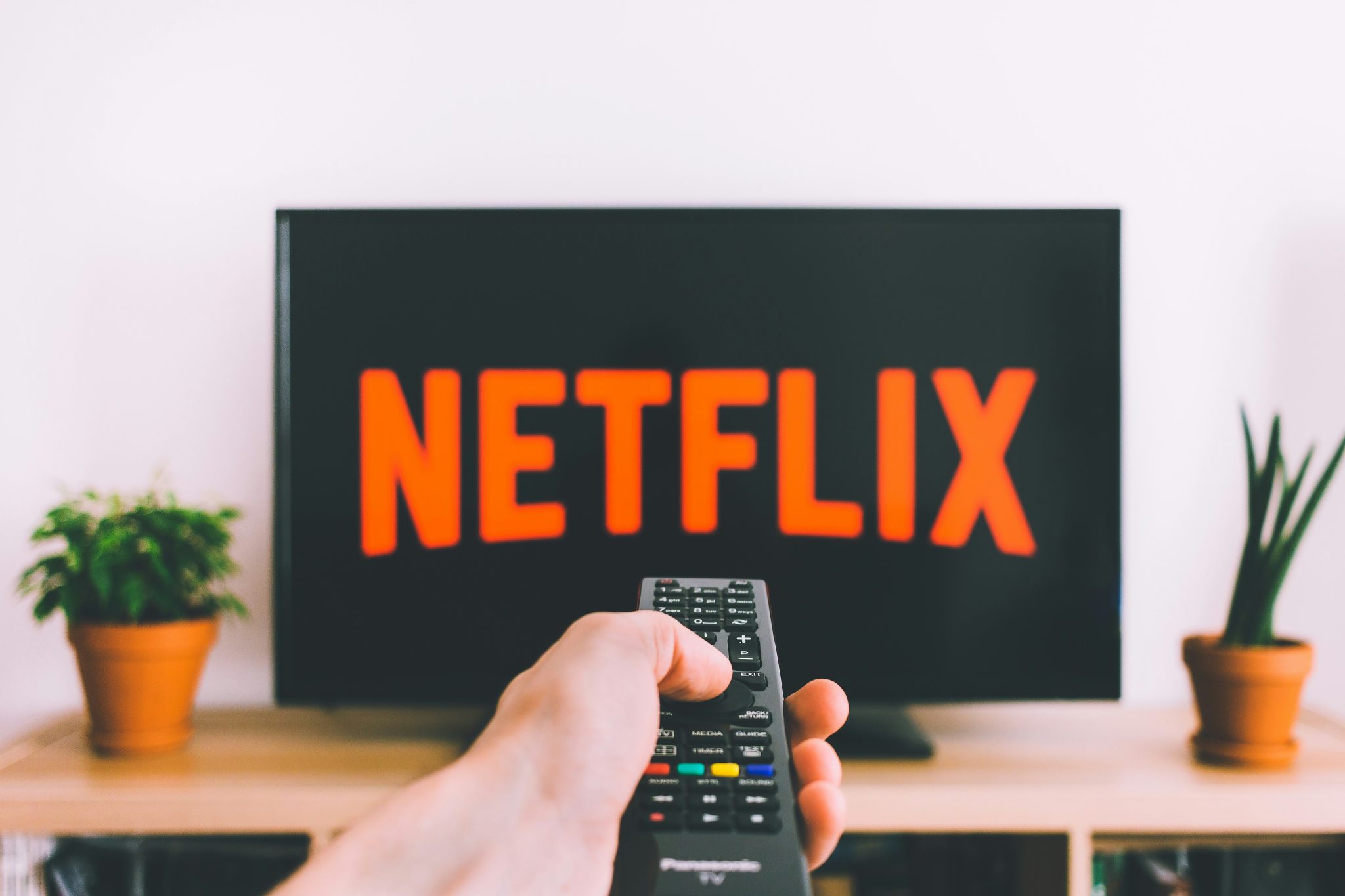 19 Ways To Get Paid To Watch Netflix!