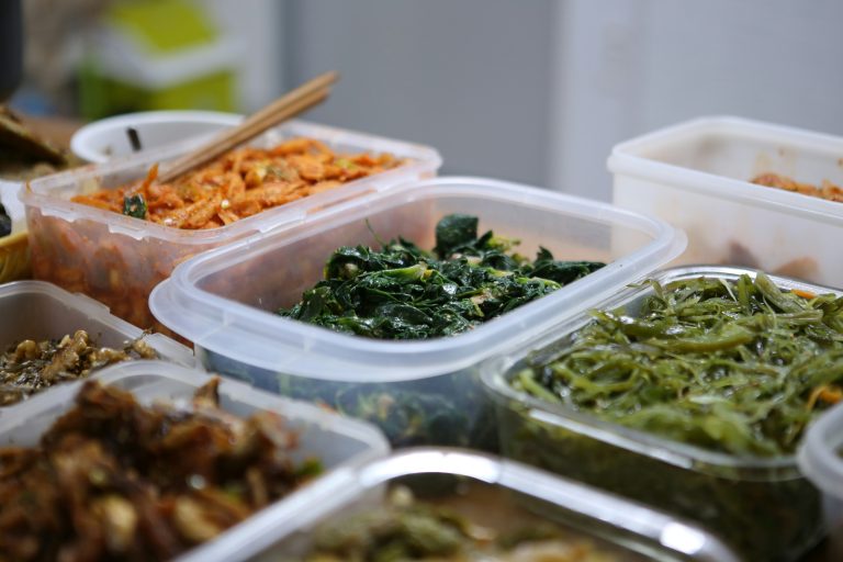 13+ Ways To Save Money On Groceries (It Worked For Me!)
